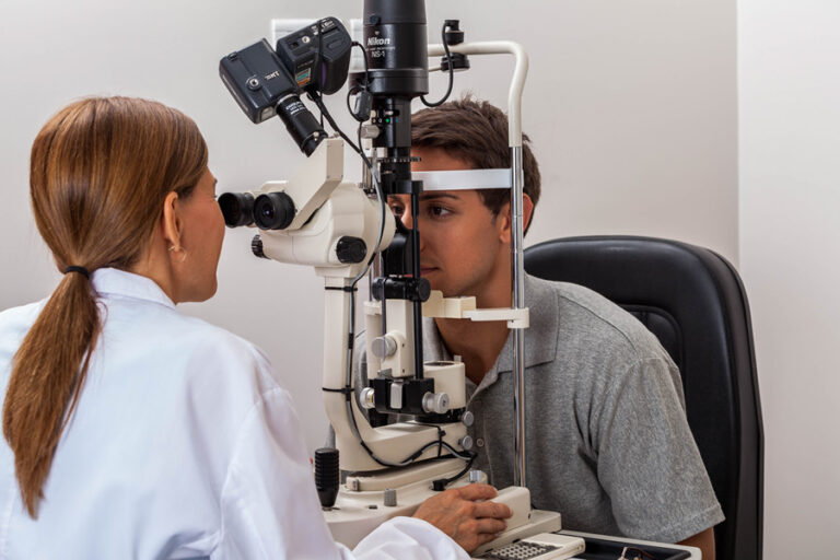 Understanding keratometry- a comprehensive guide - EyesMatterMost